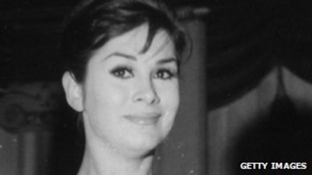 April Ashley: MBE for transgender campaigner - BBC News