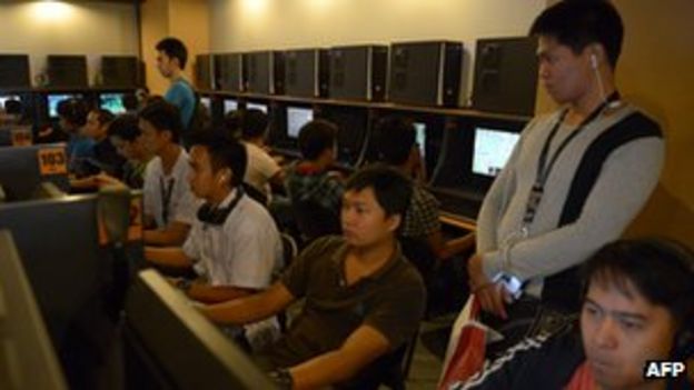 Learn English online: How the internet is changing language - BBC News