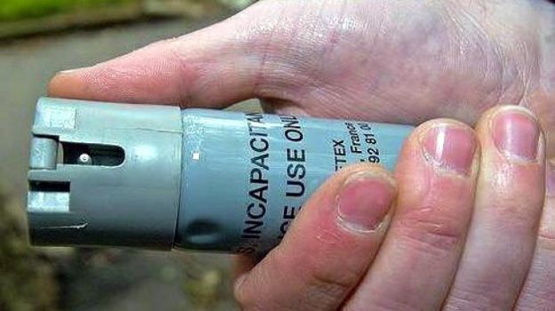 Guernsey Police left Pava spray on street - BBC News