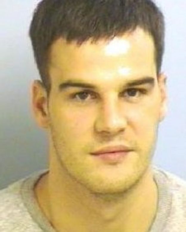 Warning over 'highly dangerous' prisoner Richard Todd - BBC News