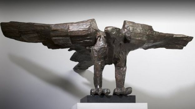 Unseen Elizabeth Frink artwork goes on display - BBC News