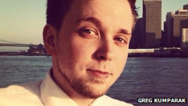 DIY Tardis looks bigger on inside with augmented reality - BBC News