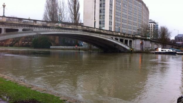 Flood-prone Loddon Bridge Park and Ride move delayed - BBC News