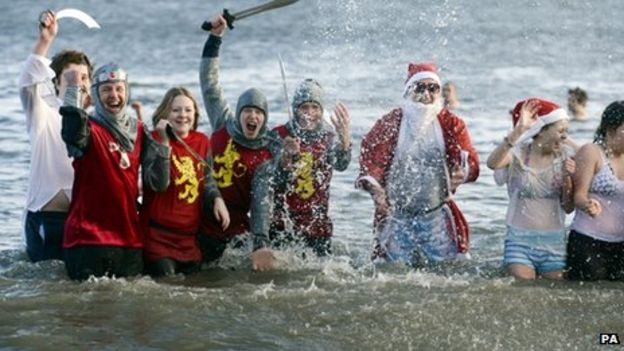 North Sea dippers see in new year at Whitley Bay - BBC News