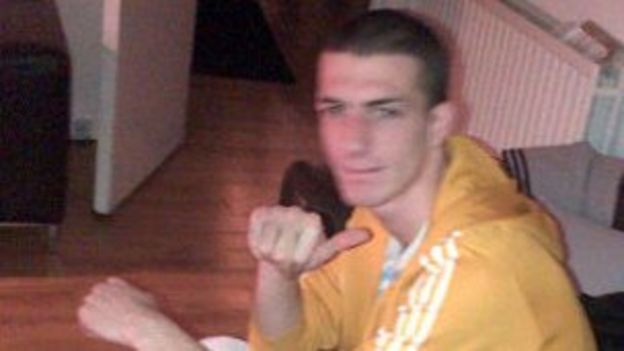 Alan Cowan jailed for Hogmanay knife killing of Ryan Sherry - BBC News