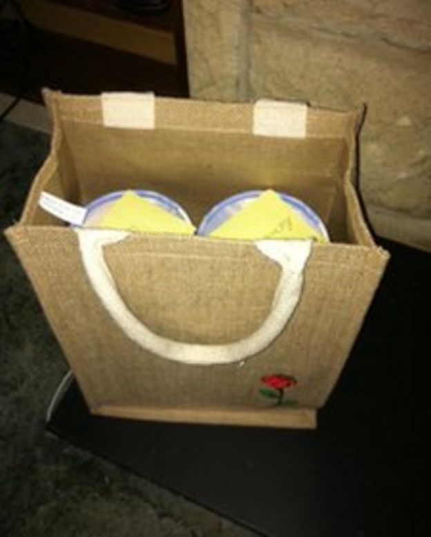 Veteran George Tye's ashes: photograph issued - BBC News