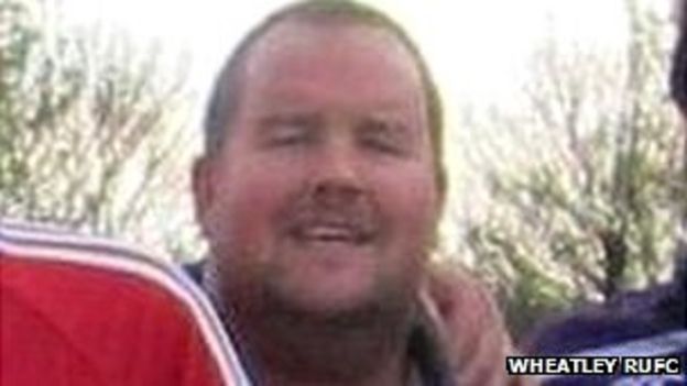 Wheatley rugby player dies after collapsing on pitch - BBC News