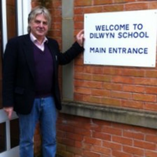 Why Dilwyn Primary School was run by unpaid staff - BBC News