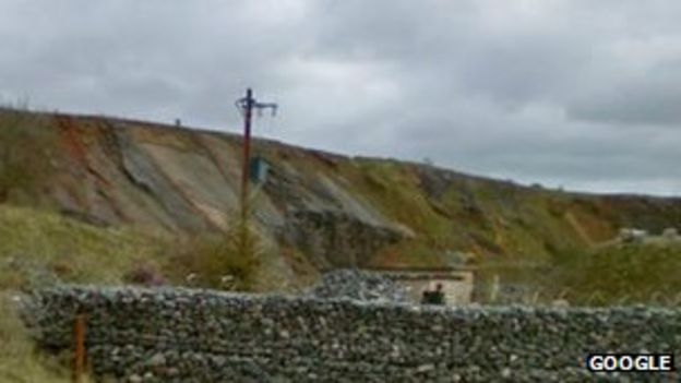 Broadmead Quarry explosives store plan backed by council - BBC News