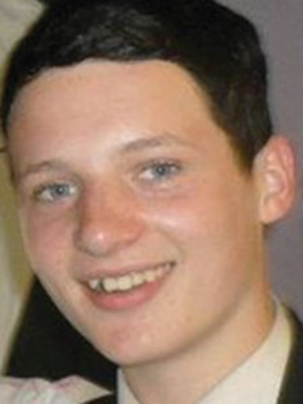 Anthony Stubbs: Family pay tribute to 'loving boy' - BBC News