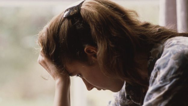 Depression treatment technique uses new helmet therapy - BBC News