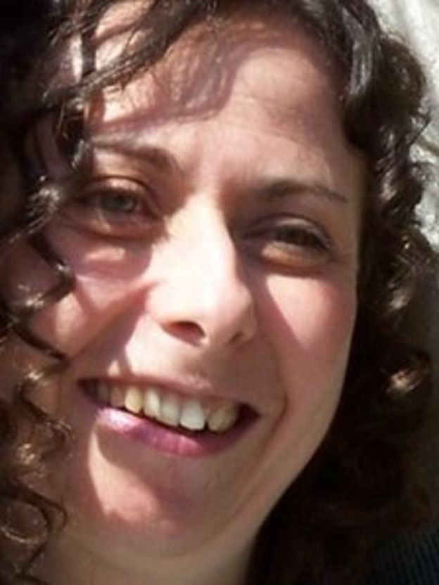 Debbie Starbuck murder: Husband Jamie jailed for life - BBC News