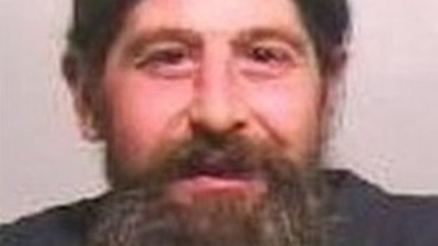 John Roberts murder inquiry: Man arrested and bailed - BBC News