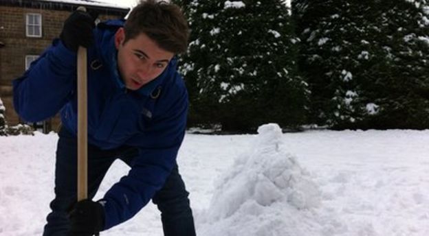 How to build the perfect snowman - BBC Newsround
