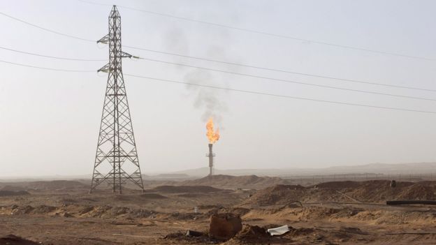 Algeria gas facility comes under rocket attack - BBC News