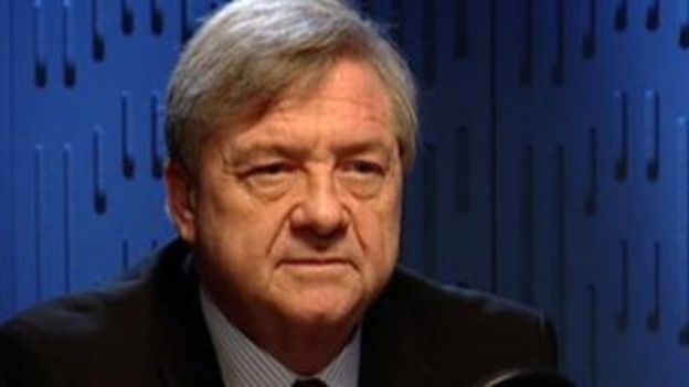 Easyjet chairman Sir Mike Rake resigns - BBC News