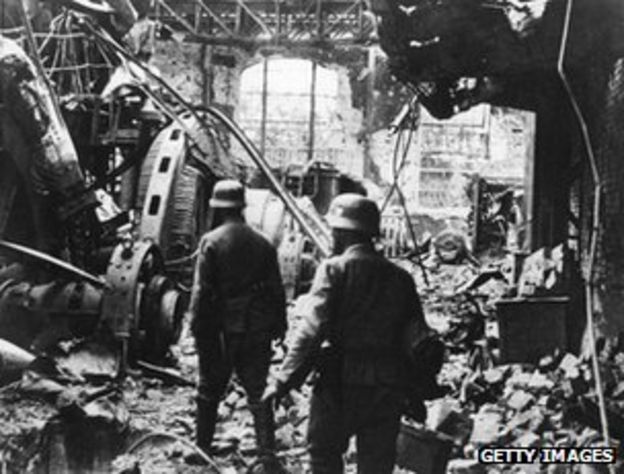 Remembering the horrors of Stalingrad - BBC News