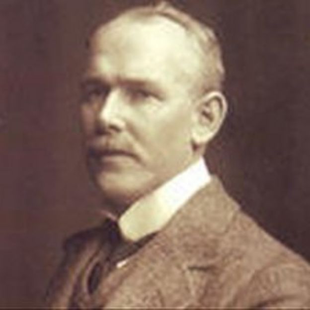 Glasgow's Burrell Collection becomes listed building - BBC News