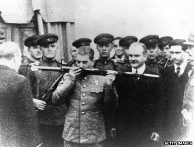 Stalingrad name to be revived for anniversaries - BBC News