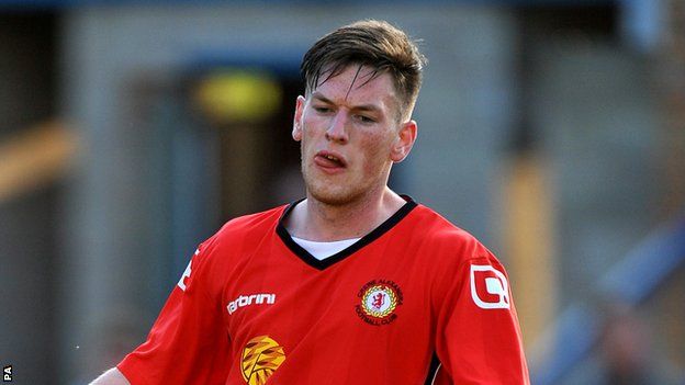 Matt Tootle: Former Shrewsbury Town defender joins Notts County - BBC Sport