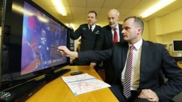 Justice Minister David Ford calls for more police support - BBC News