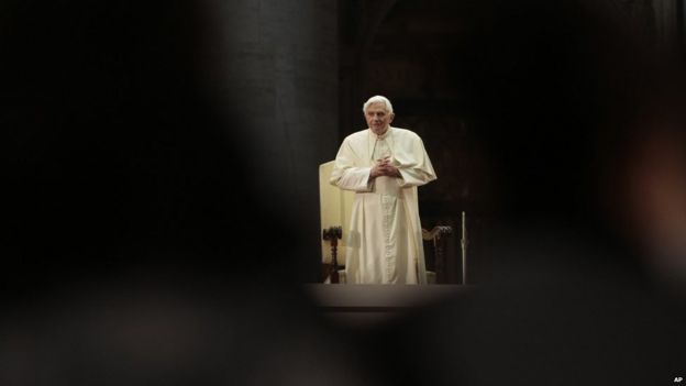 The life of Pope Benedict XVI in pictures - BBC Newsround