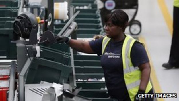 UK workers earning the same as they were ten years ago - BBC News