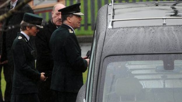 Philippa Reynolds: Funeral hears how she 'touched lives' - BBC News