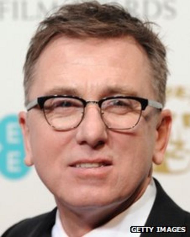 Tim Roth makes Broken Britain 'comeback' - BBC News