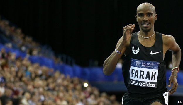 Mo Farah wins first race of 2013 - BBC Newsround