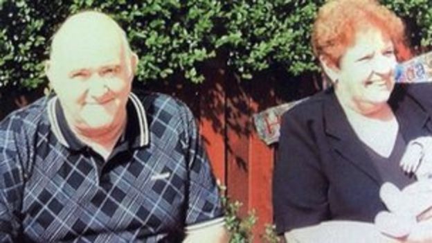 Stephen Seddon guilty of murdering parents in Sale - BBC News