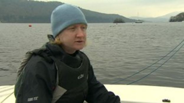 Queen's New Year Honours: Blind sailor Lucy Hodges honoured - BBC News