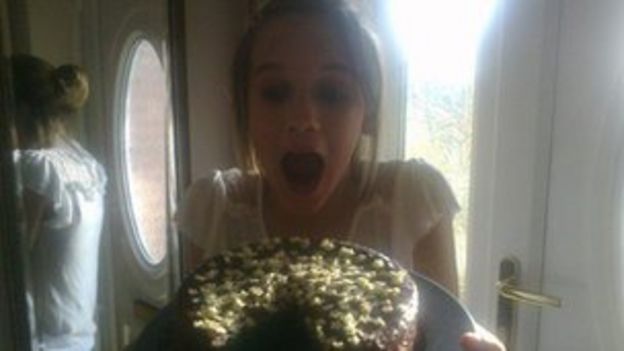 Ringwood crash death teenager Jade Clark remembered - BBC News