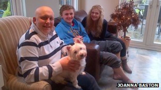 Twitter turns cancer-free Alex Baston into global hit - BBC News