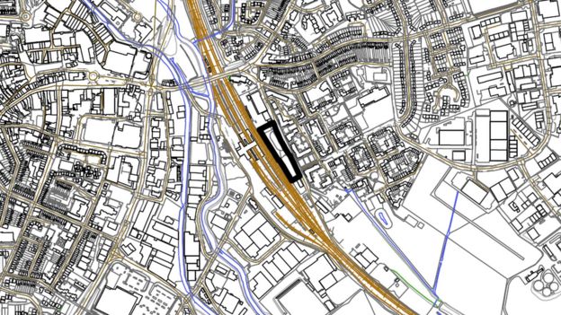 £10m Banbury railway station car park opens - BBC News