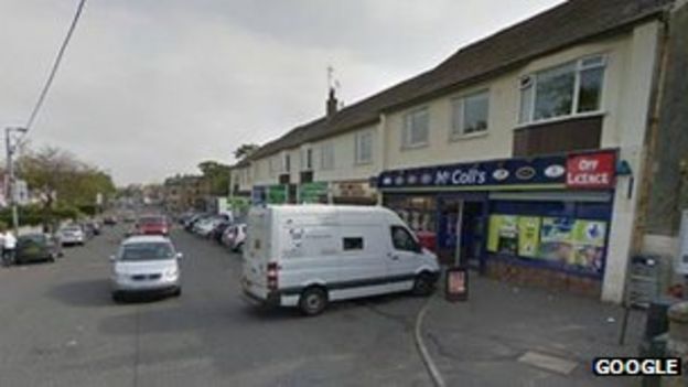 Police probe two RS McColl robberies in Glasgow - BBC News