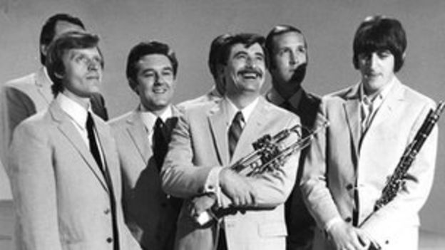 Kenny Ball Jazzmen to play on, says trumpet legend's son - BBC News