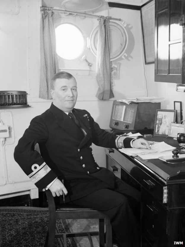 In pictures: HMS Belfast at 75 - BBC News