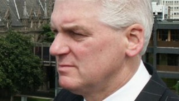 Middlesbrough mayor Ray 'Robocop' Mallon to stand down in 2015 - BBC News