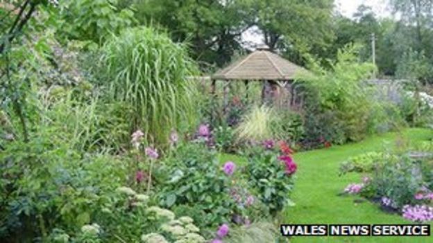 Llanover Estate tells Ochran Mill couple told to pull up £20k garden ...