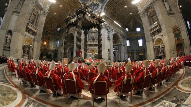 Pictures of the papal elections - BBC Newsround