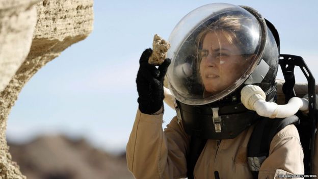 In pictures: Pretending to live on Mars - BBC News