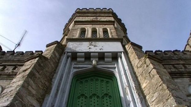 Killeavy Castle in south Armagh gets a new owner - BBC News