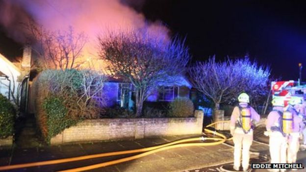 Woman's body found after Worthing house fire - BBC News