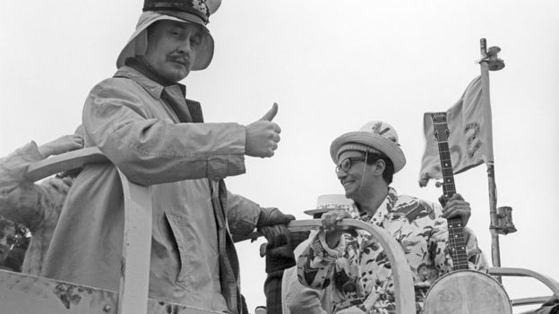 In Pictures: The career of Frank Thornton - BBC News