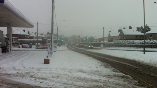 In pictures: Snow in Wales - BBC News