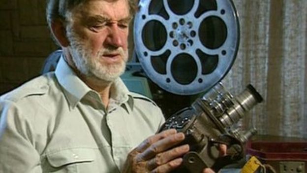 Last 1953 Everest team member George Lowe dies, aged 89 - BBC News