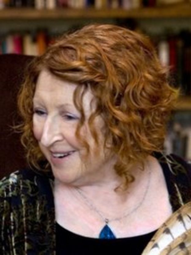 Philpott fire deaths trial shines light on polyamory - BBC News