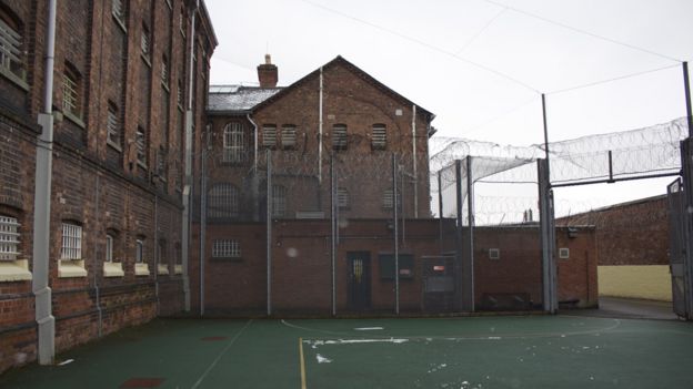 In pictures: Behind the scenes at Shrewsbury prison - BBC News