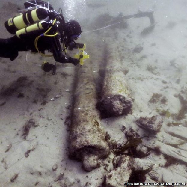 In pictures: Mystery shipwreck - BBC News